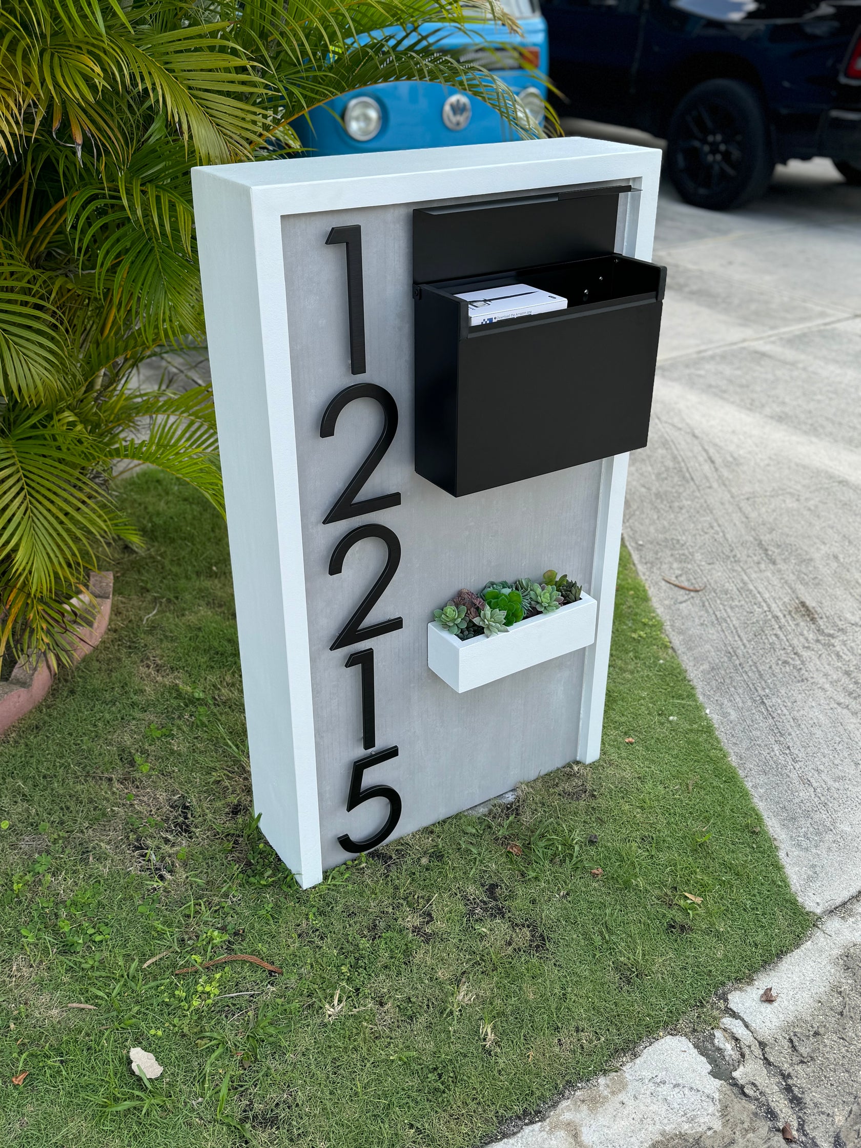 Slate Serenity Mailbox | Dream Mailboxes