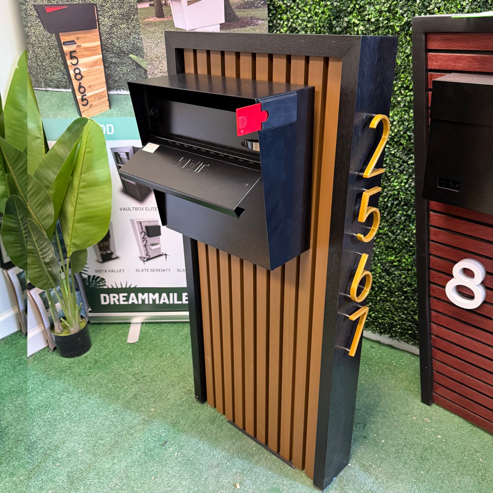 LinearLuxe Mailbox (Composite) | Dream Mailboxes