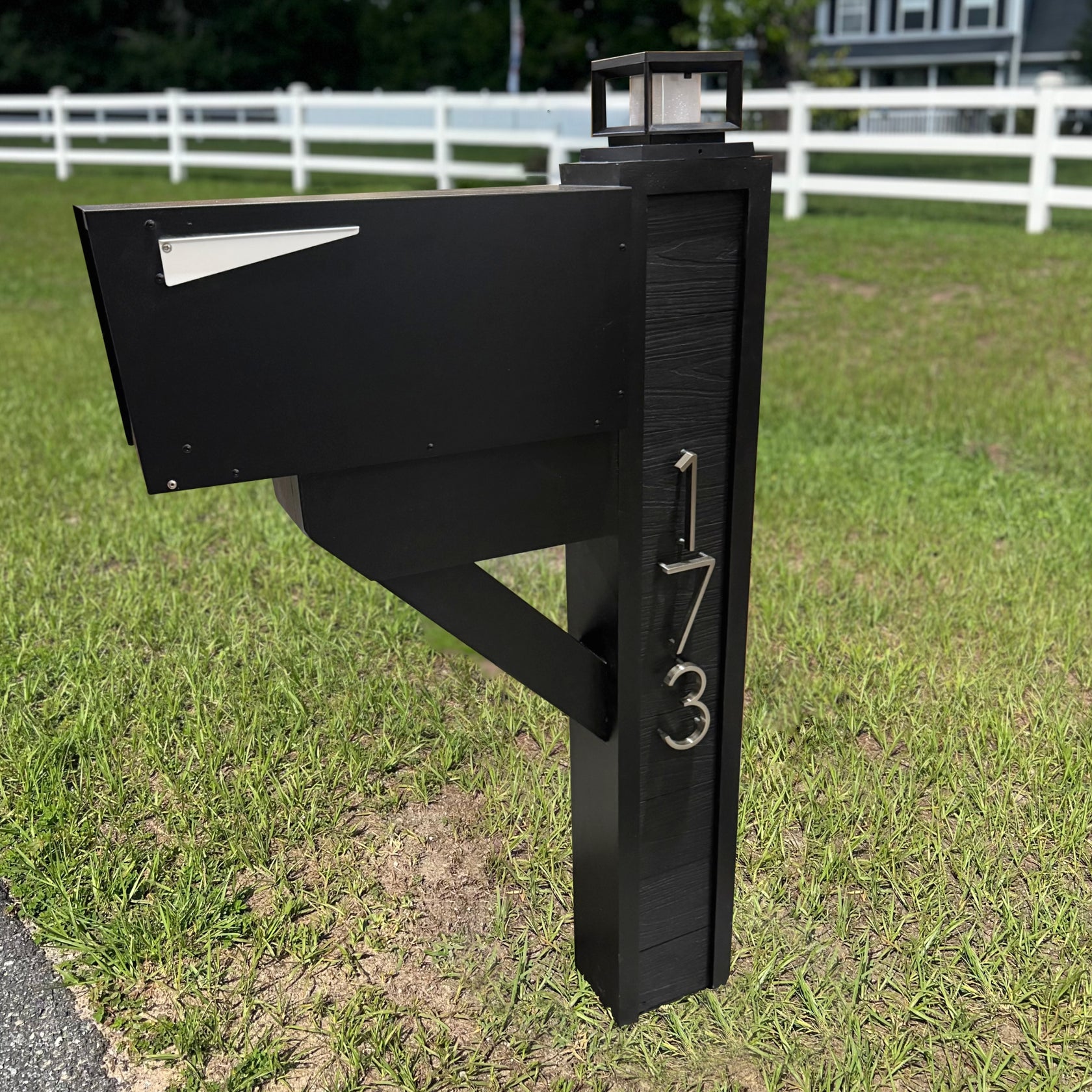 Modern Farmhouse Mailbox | Dream Mailboxes