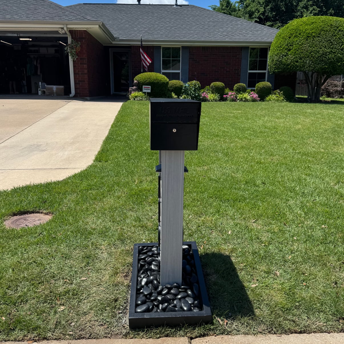 Rock Bed Border – Clean Finish, Easy Install | Dream Mailboxes