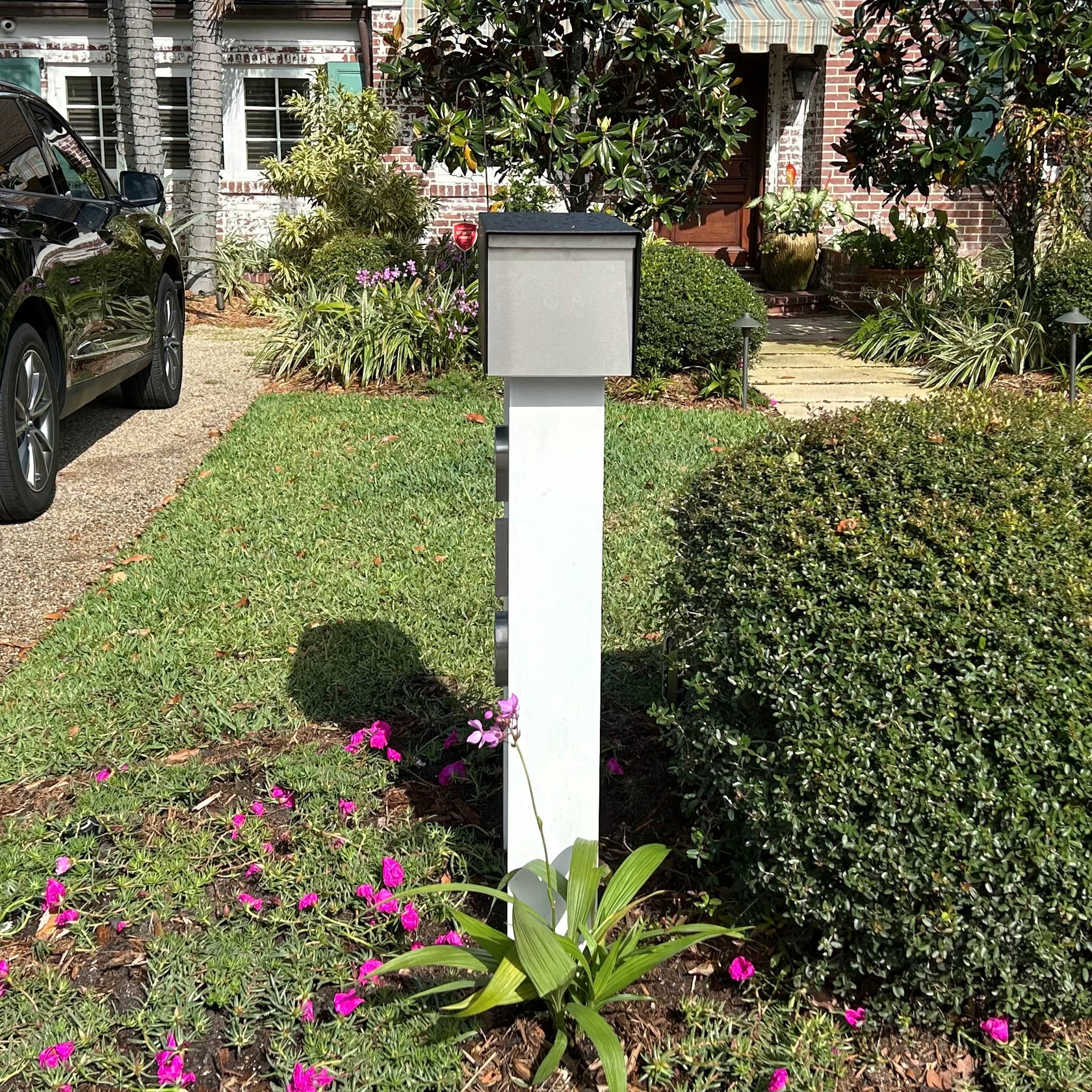 Sleek Wide Panel Mailbox (Composite)