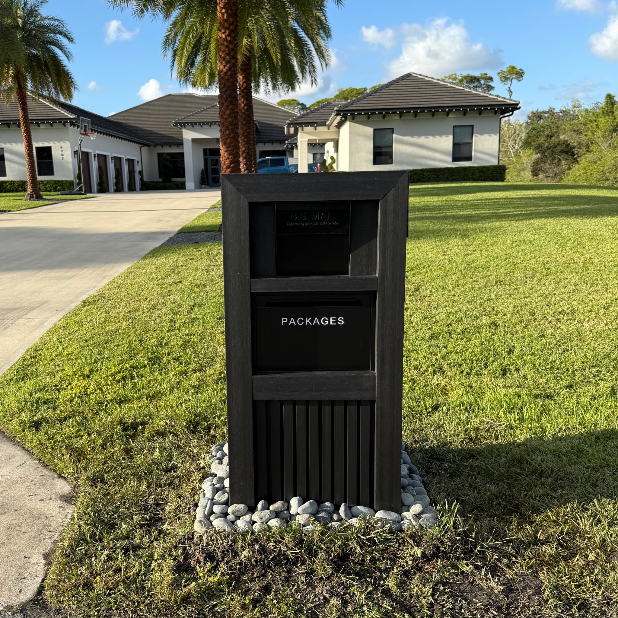 VaultBox Elite Package Mailbox (LED Backlit) | Dream Mailboxes