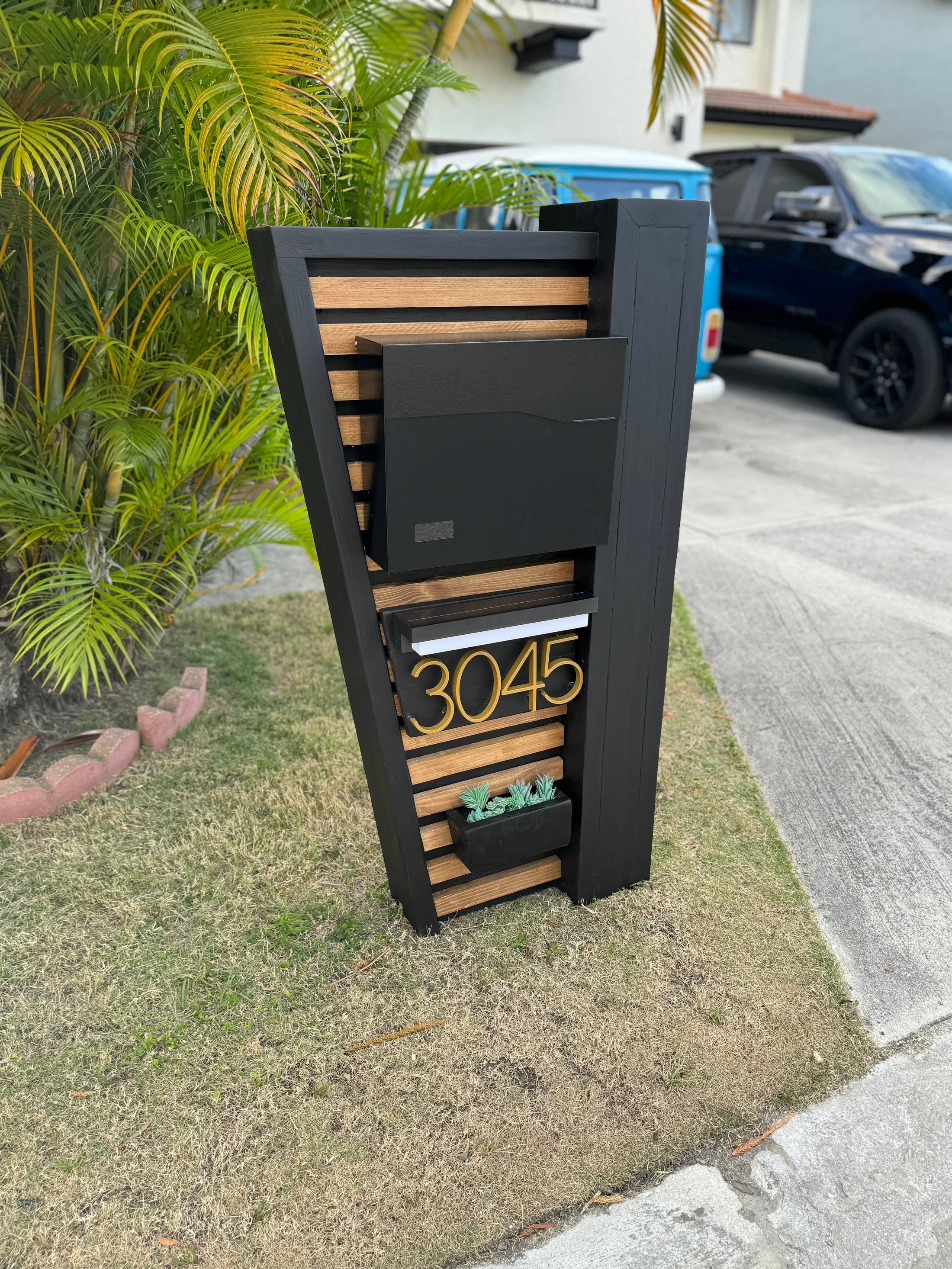 Vista Valley Mailbox | Dream Mailboxes