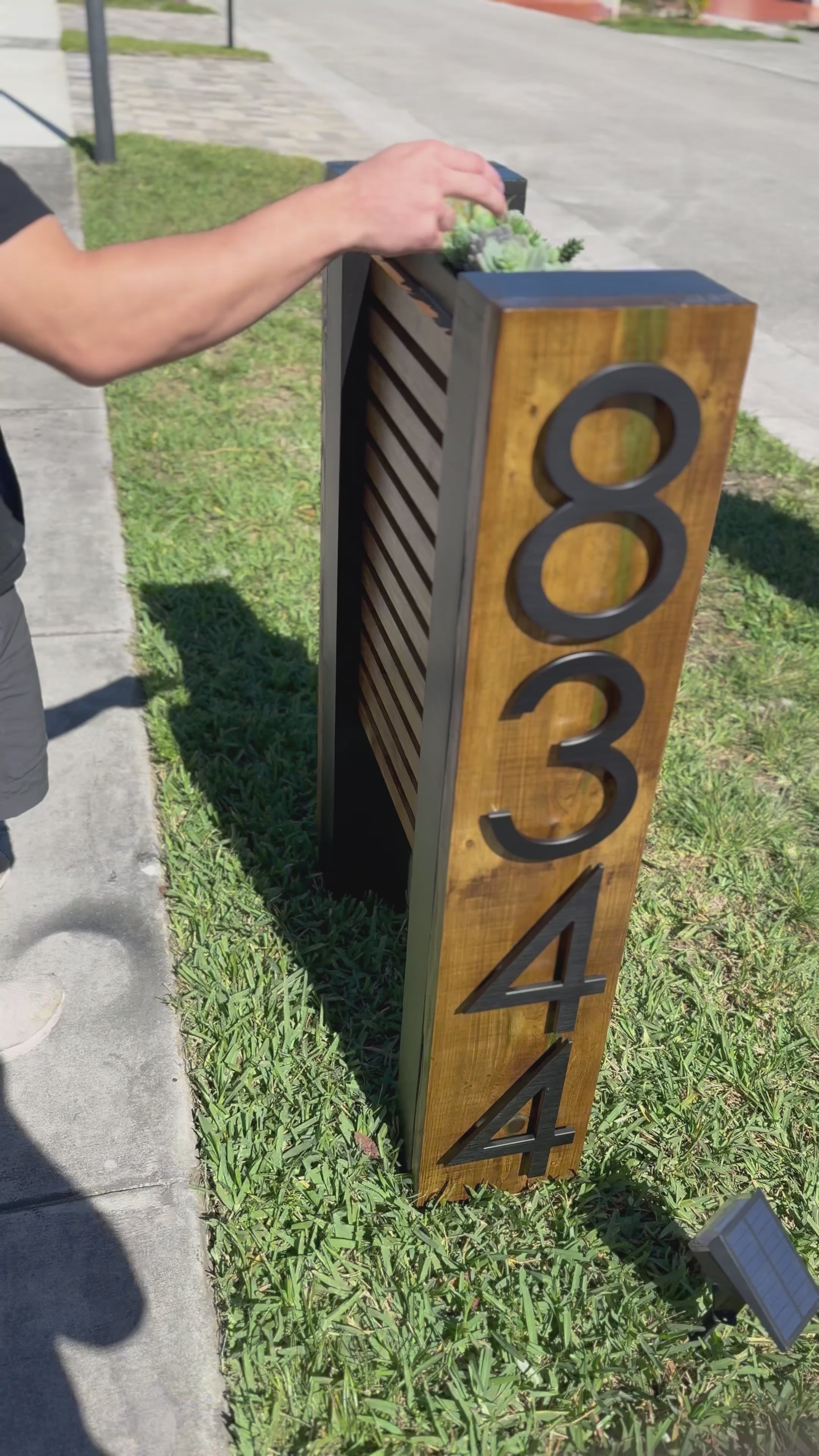 Arcadia Breeze Mailbox | Dream Mailboxes